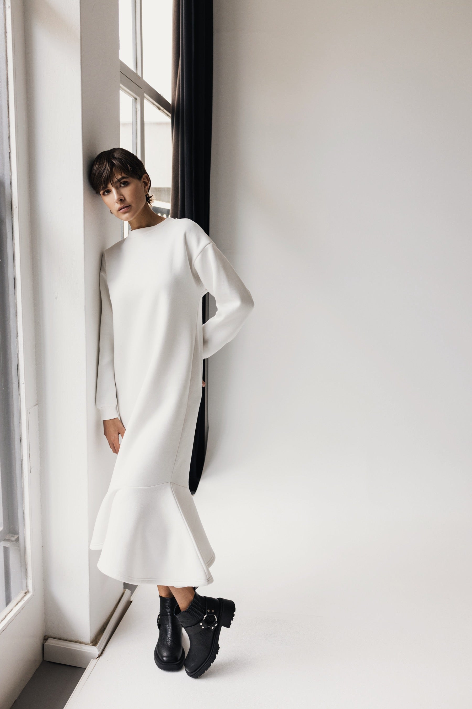 COLLETTE BLACK LEATHER CHELSEA BOOTS – debour